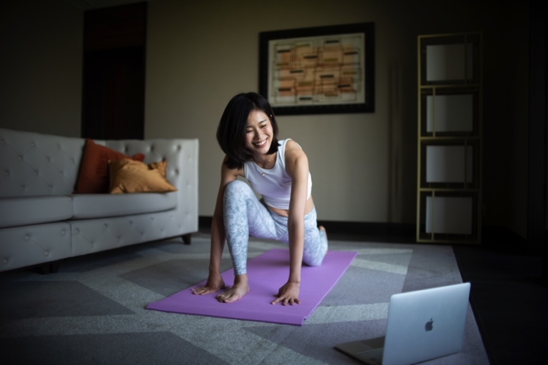 体が硬くても大丈夫【RYT200】MAJOLIのオンラインヨガインストラクター養成講座